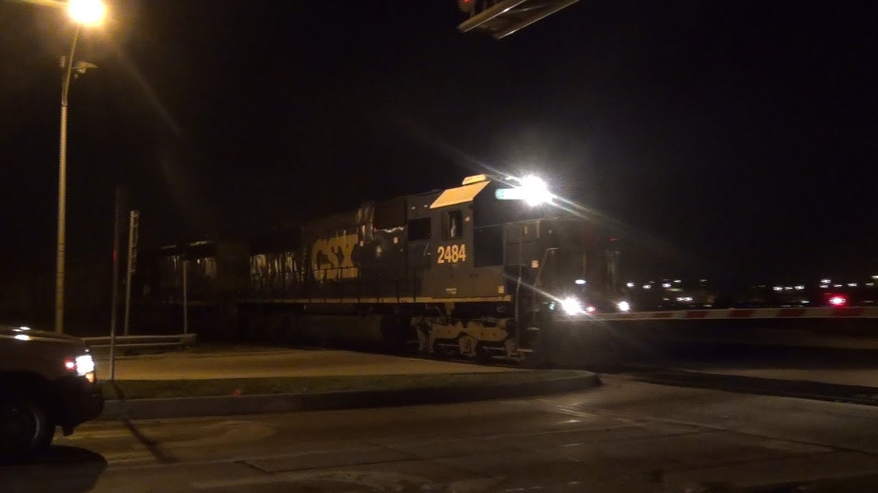 CSX Train O721-19 with EMD Muscle - Miami, FL - YouTube