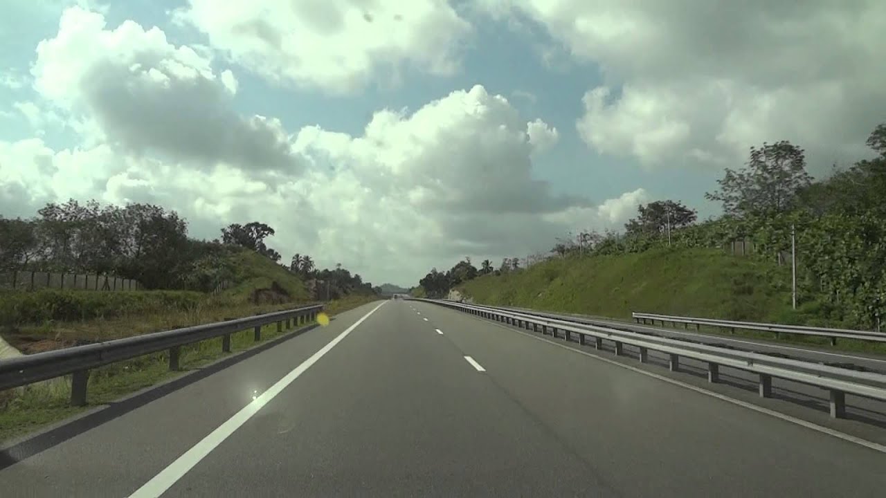First Sri Lankan Highway Southern Expressway - YouTube