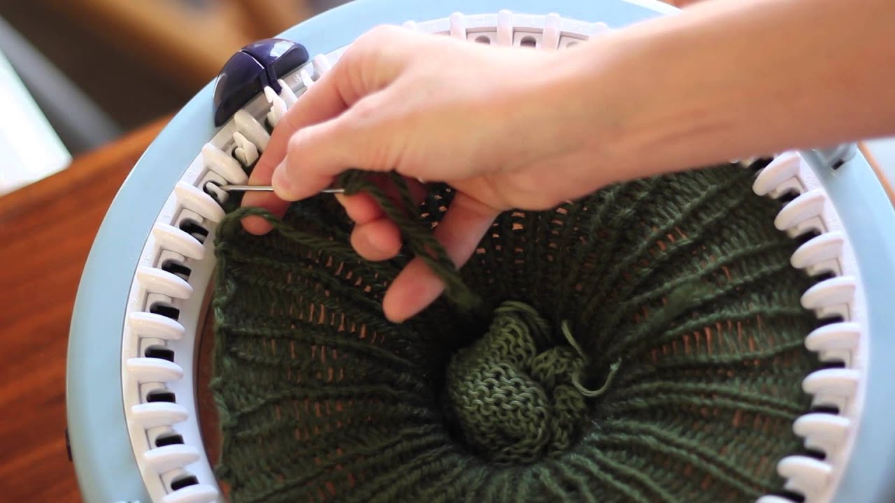 Felle av - Cast off / Prym maxi knitting mill - YouTube