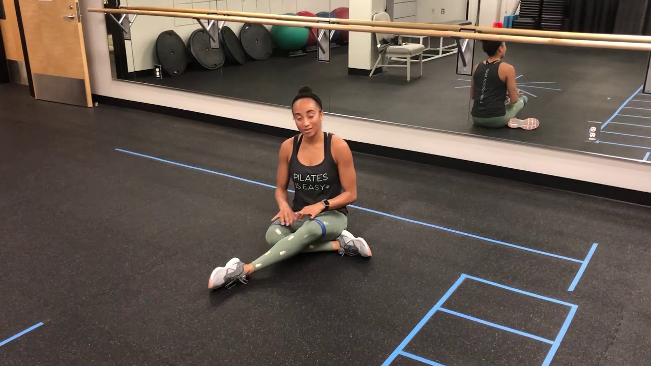 Movement of the Week: Side Plank Clams or Leg Lifts - YouTube