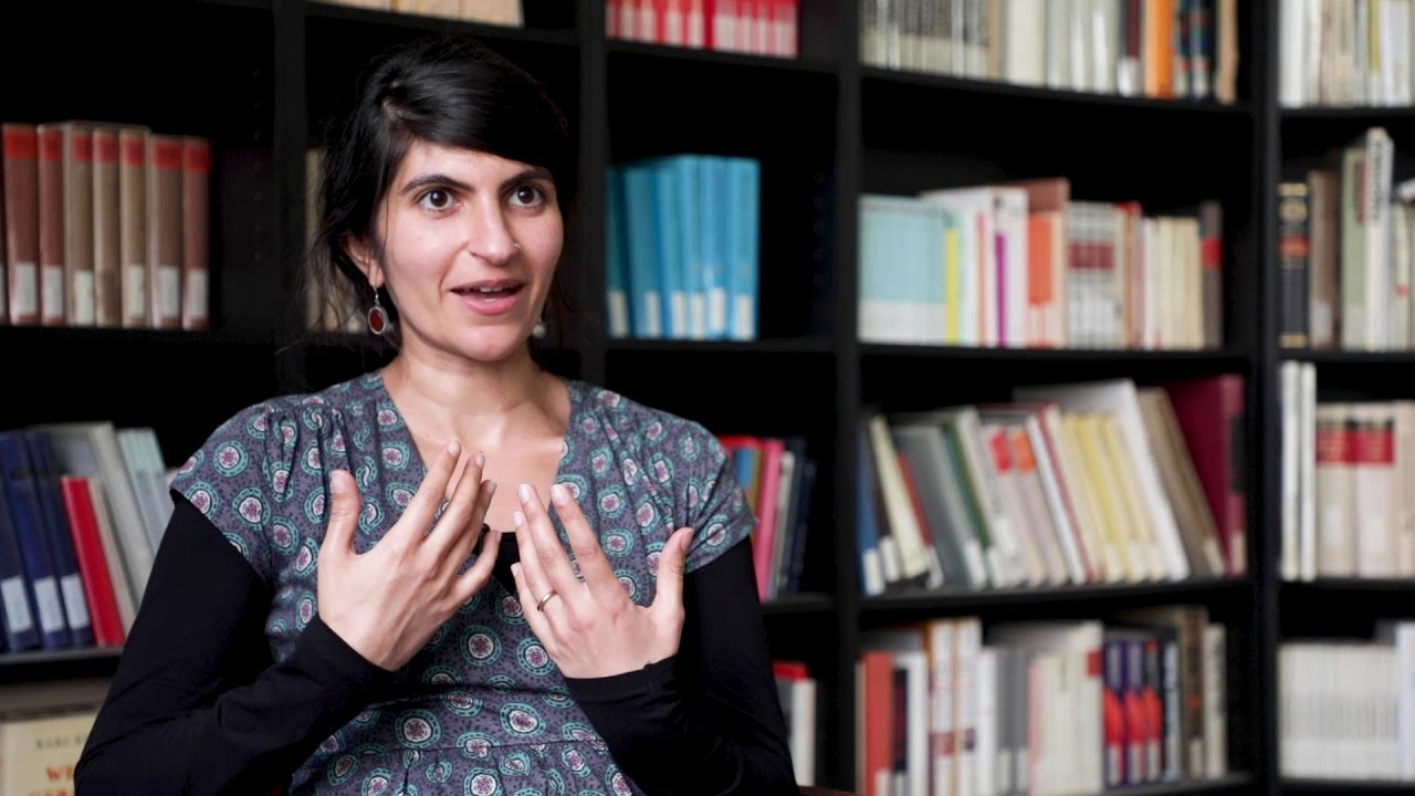 Textland Cuts: Fragen an Shida Bazyar - YouTube