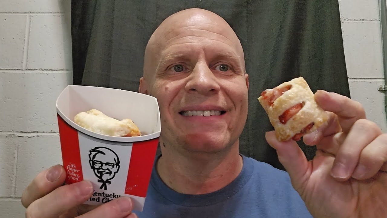 New KFC Strawberry & Creme Pie Poppers Review - YouTube