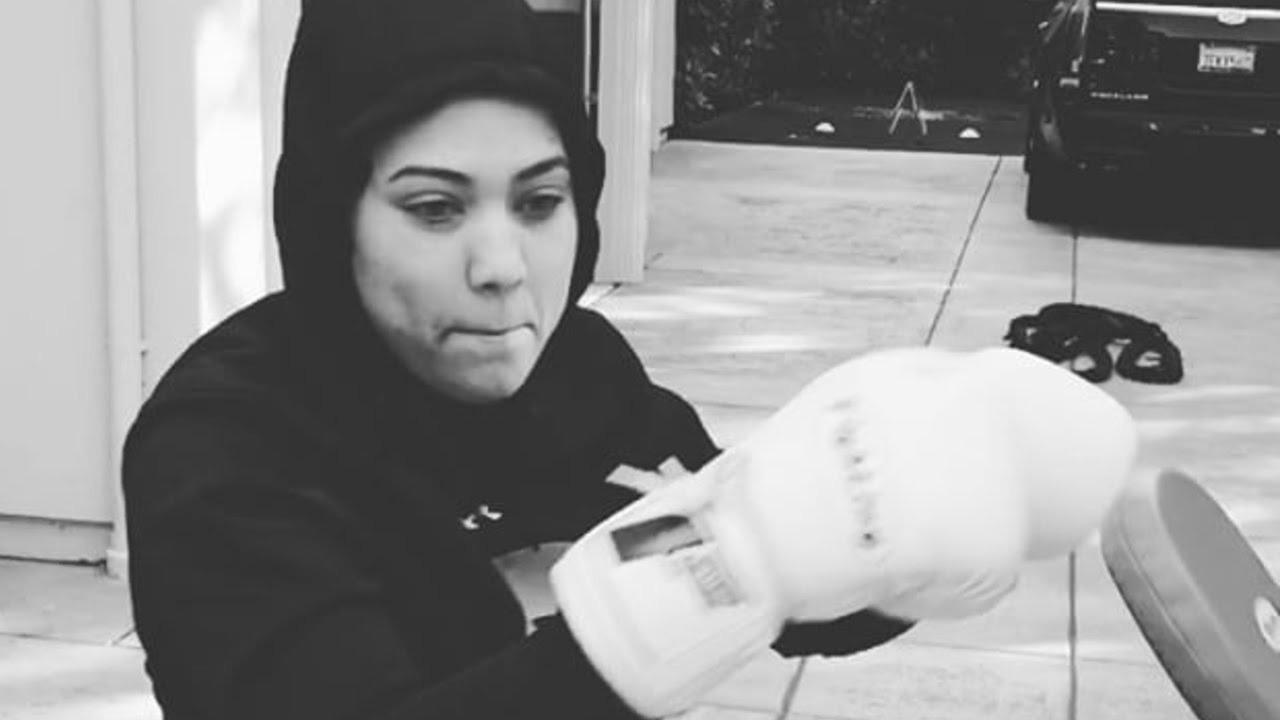 Ayesha Curry Boxing For Her 28th Birthday - YouTube