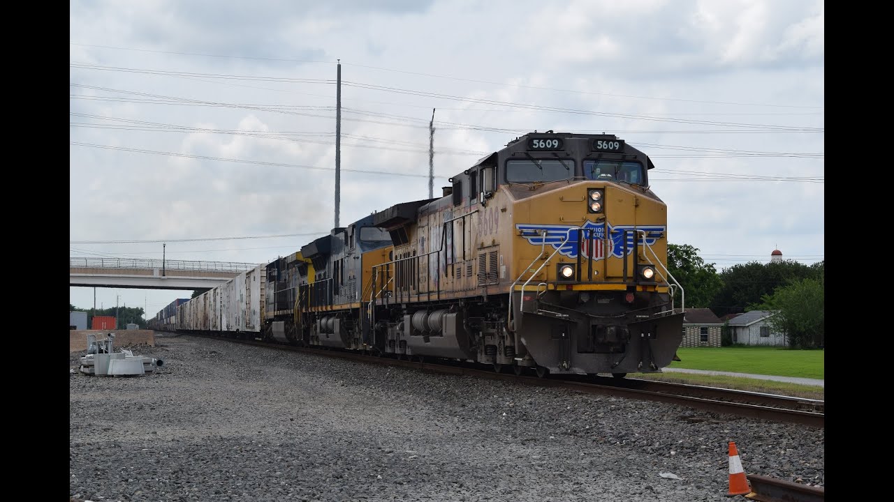 Railfanning Rosenberg, TX 5/14/16 ft CSX, CREX leader, Tier 4's, SP ...