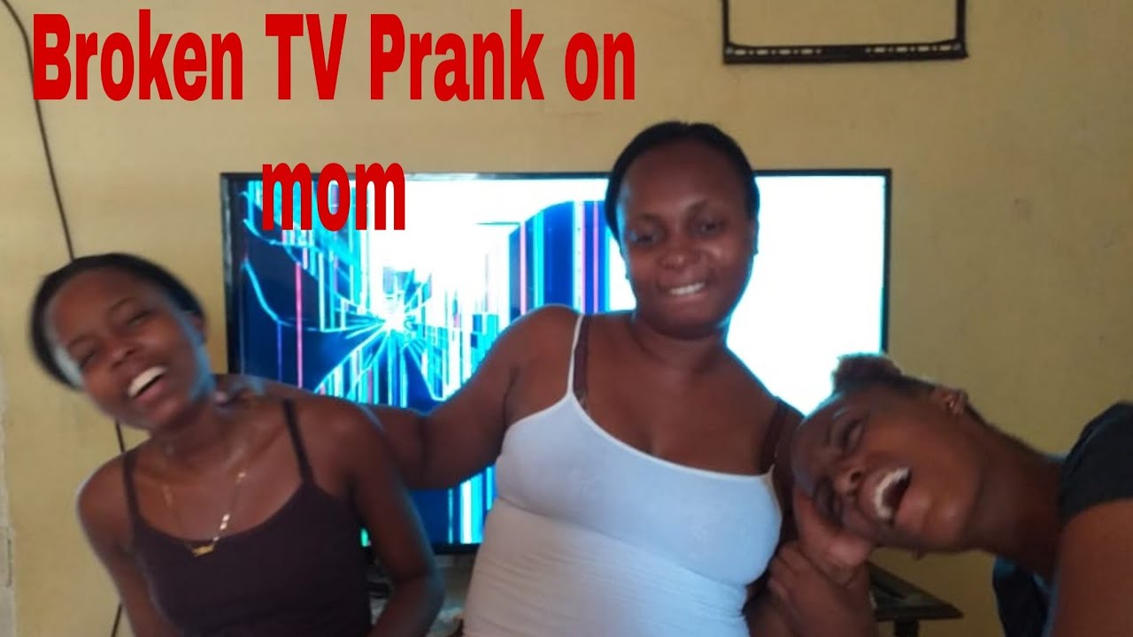 Broken Tv Prank On Mom Hilarious 😂😂 Youtube