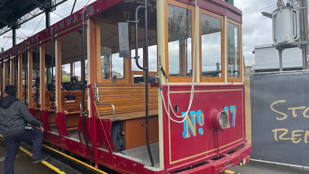 Riding Bendigo tramways “Toast rack” tram 17 - YouTube