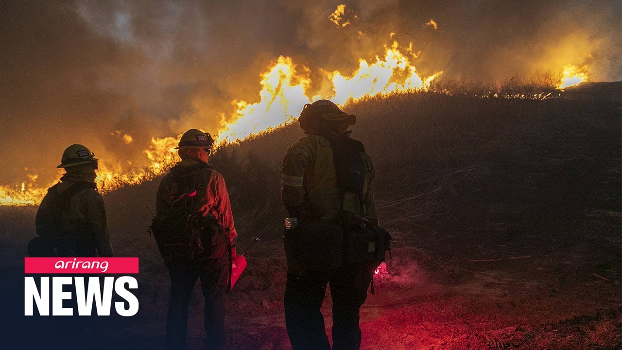 Two Wildfires In Southern California Force Thousands To Evacuate Youtube
