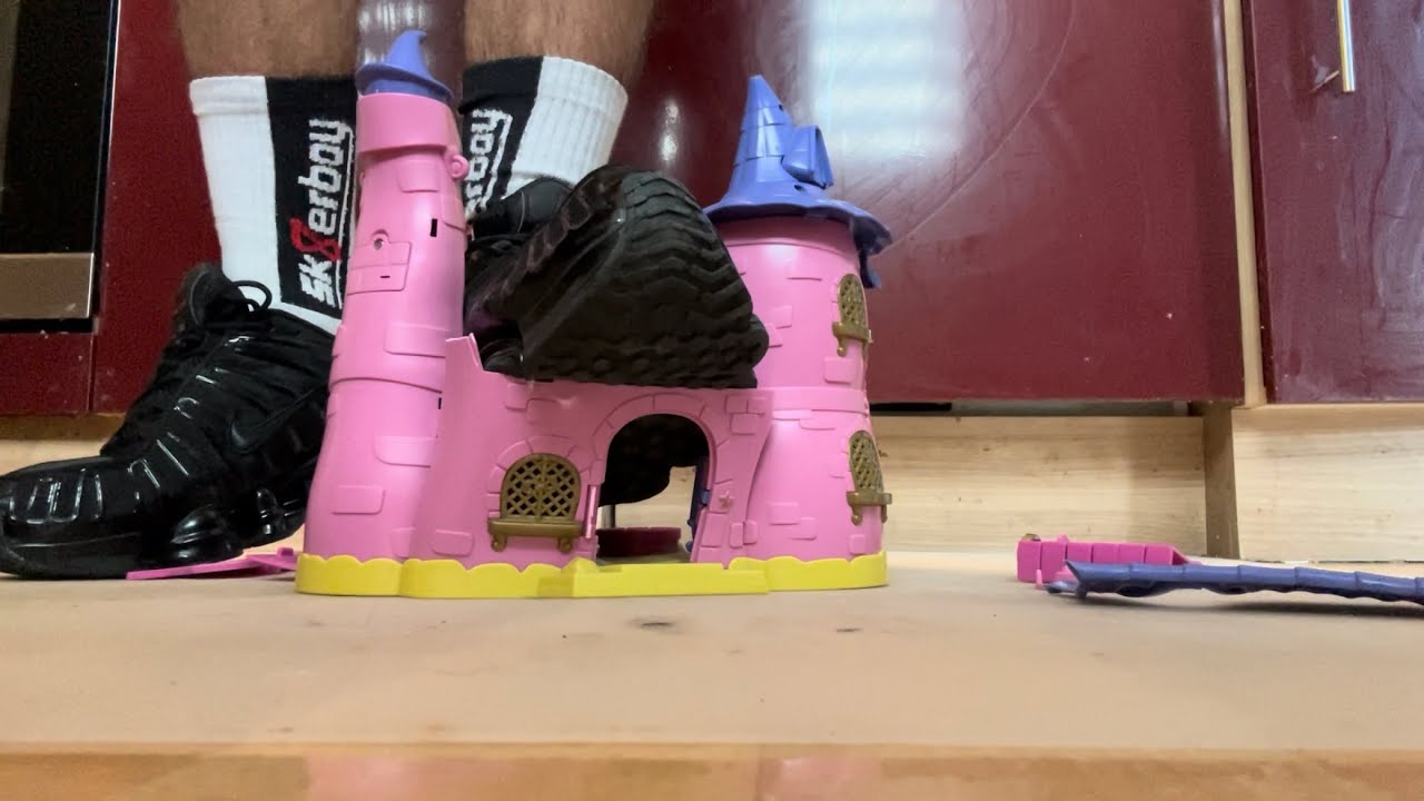 Nike Shox TL Crush, stomp, trample Toy Filly Castle - YouTube