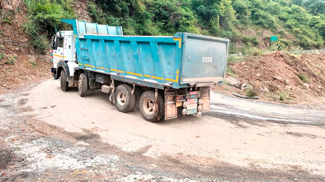 Tata Signa tipper Ghat Mein Chandra - YouTube