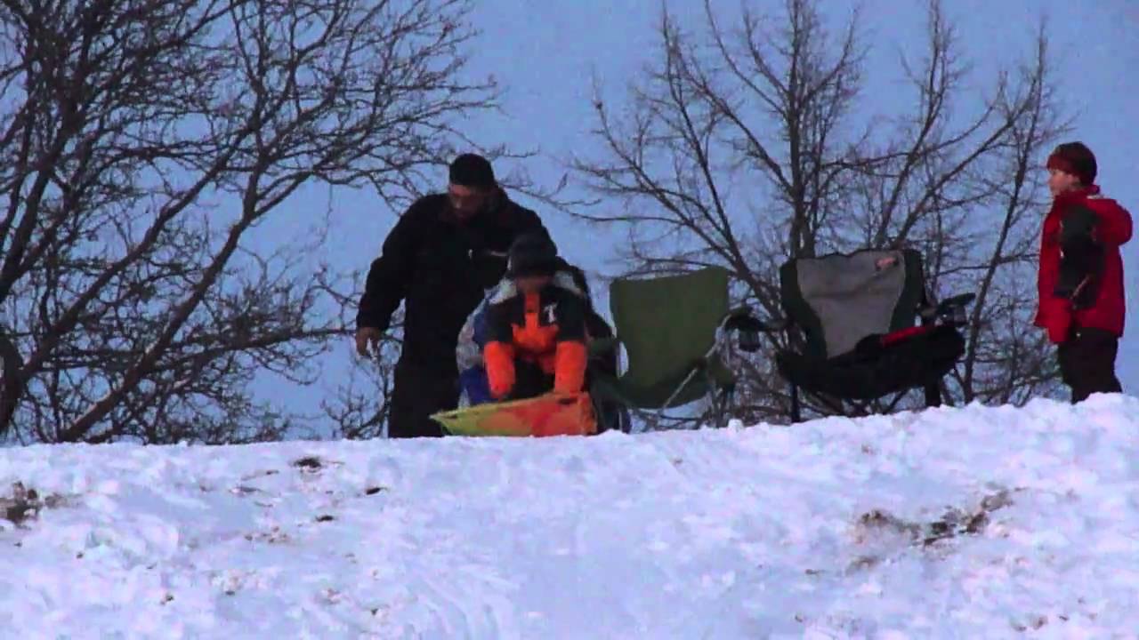 Kids sledding funny - YouTube