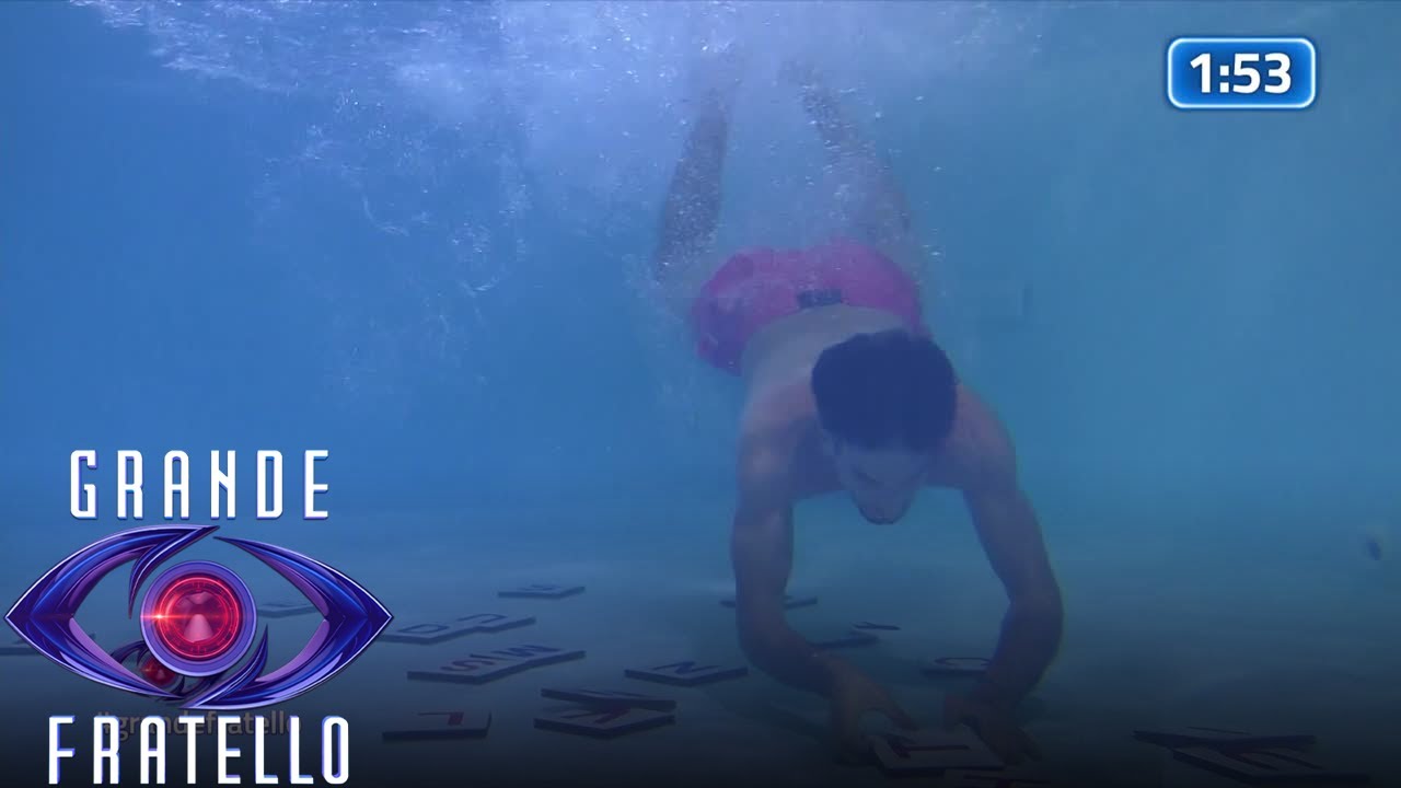 Grande Fratello - La sfida in piscina: Tugurio vs. Casa - YouTube