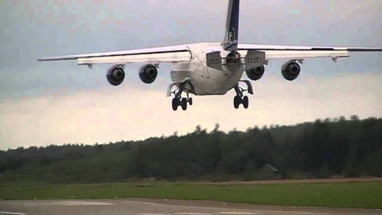 Blue1 BAE 146 / RJ 85 Landing at Vaasa Airport - YouTube