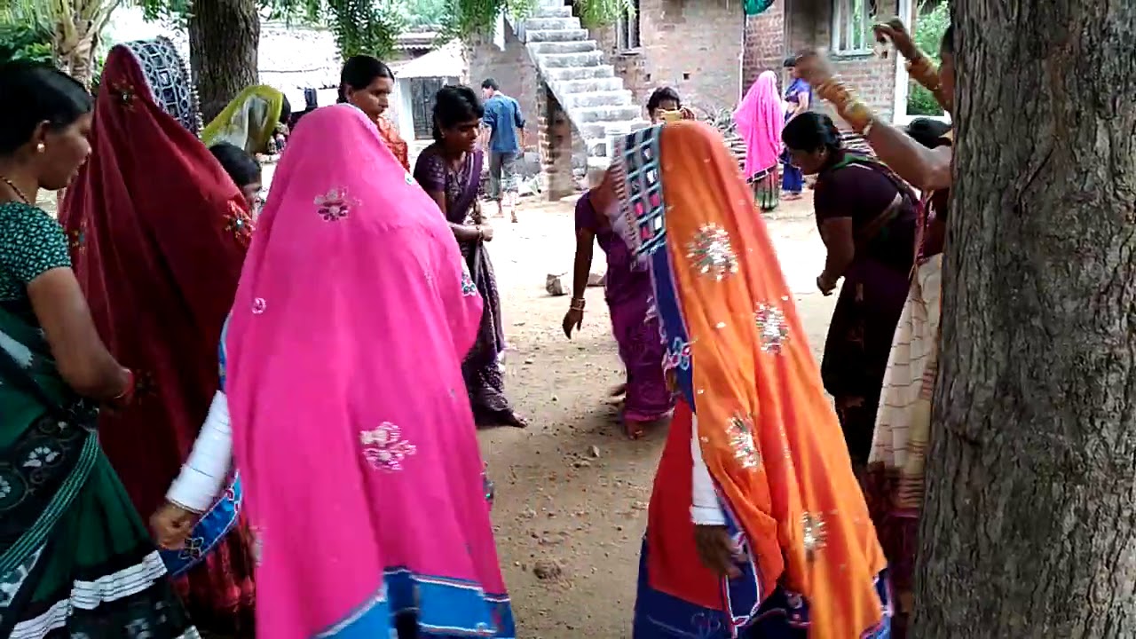 #St banjara dance in paduga roju# - YouTube