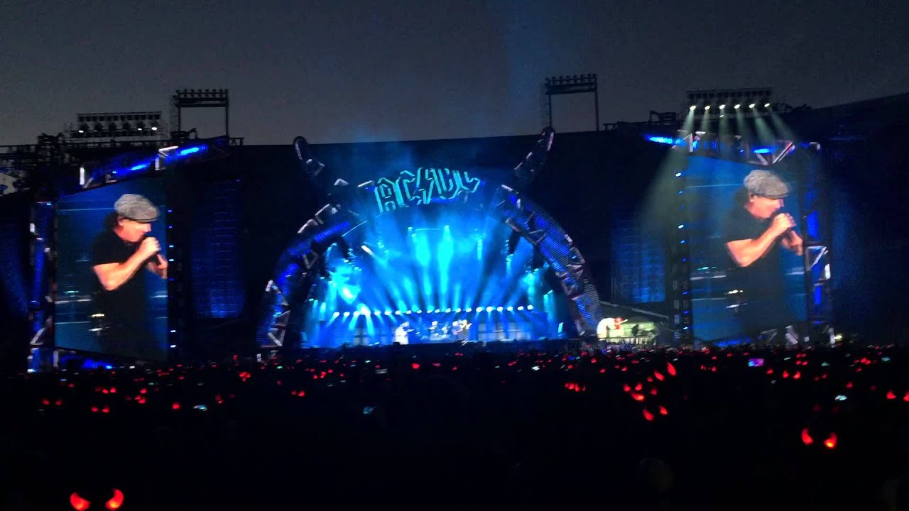 AC DC Intro + Rock Or Bust + Shoot To Thrill Madrid 02/06/15 - YouTube