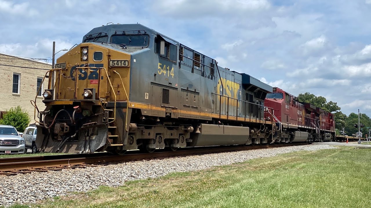 Trailing Canadians on CSX Empty Flatcar Train S623 - YouTube