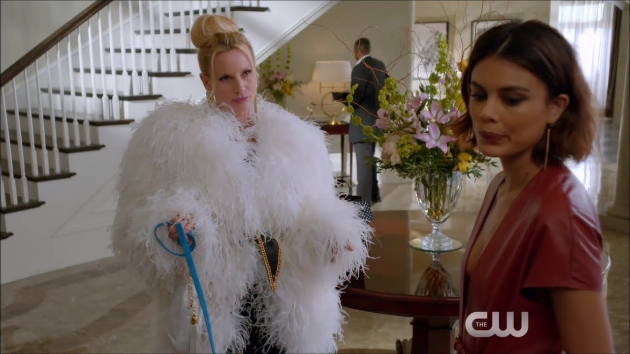 Dynasty 1x17 "Enter Alexis" Sneak Peek 2 - YouTube