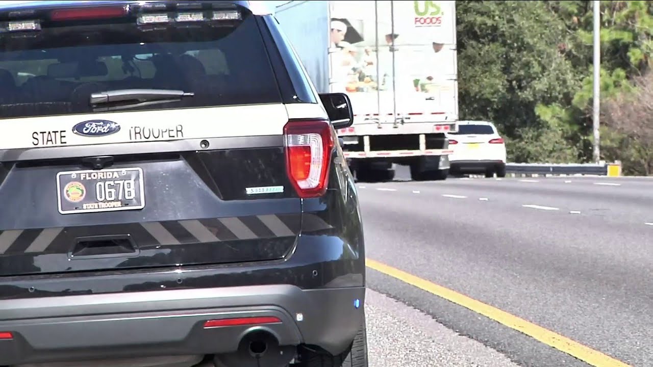 Drivers reminded to move over for stopped emergency vehicles - YouTube