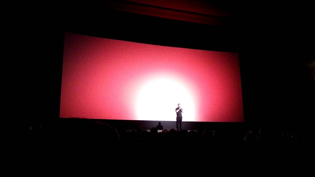 Star Wars intro at Leicester Square Odeon, London - YouTube