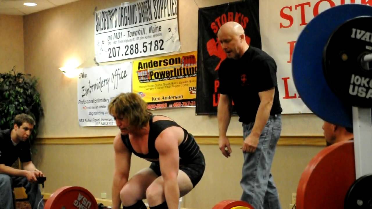 Karen Campbell's 462.7 lb Deadlift Sets New World Record - YouTube