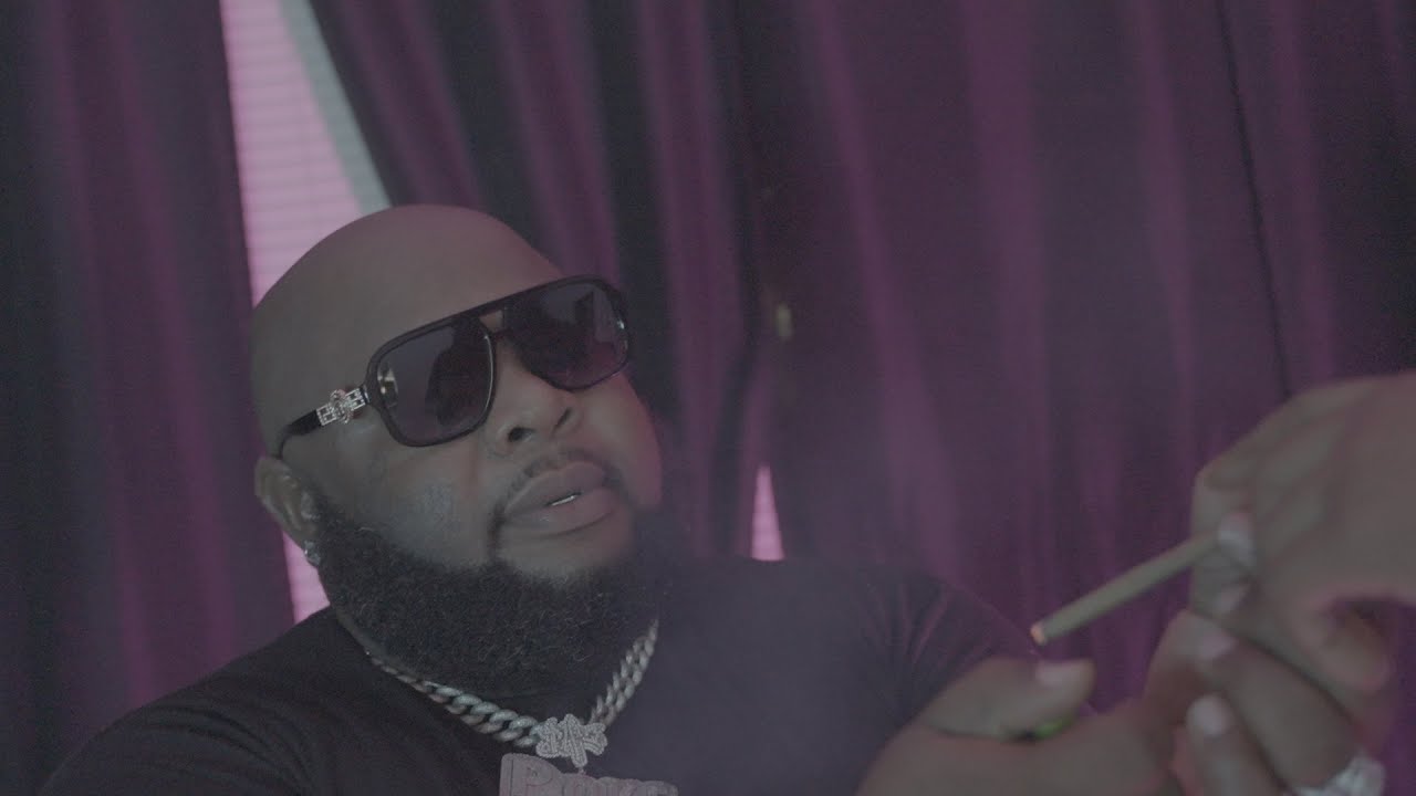 Poke G - shake Dat (Official Video) - YouTube