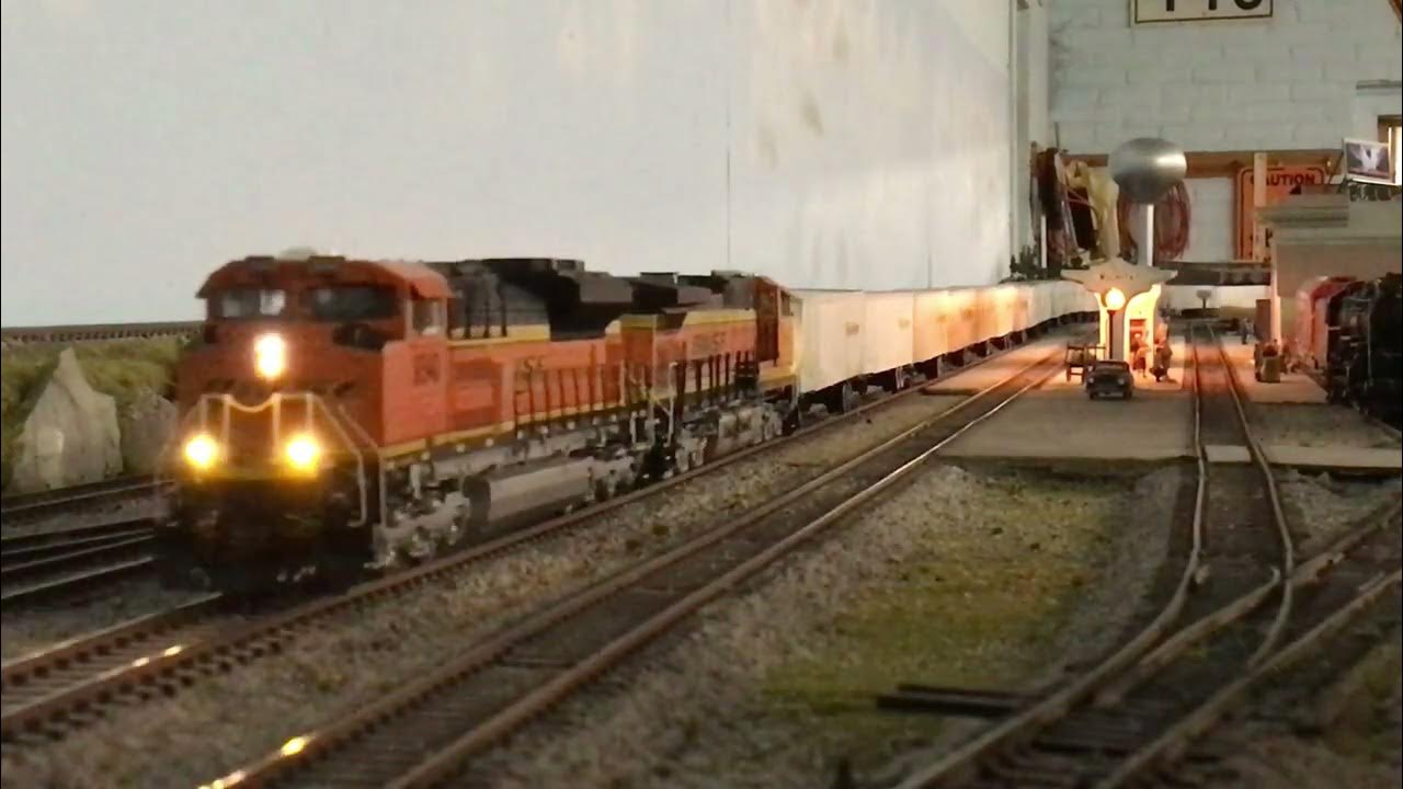 HO Scale Railfanning - BNSF Leading NS TripleCrown Roadrailers - YouTube