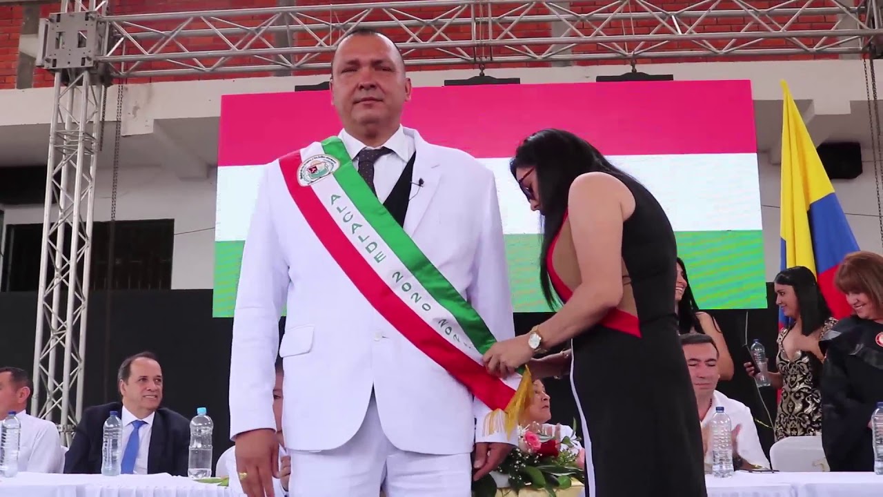 Ángel Miguel Triana Sánchez se posesionó como Alcalde de Curití - YouTube