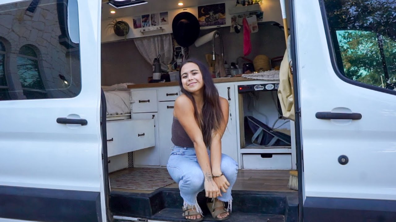 my vanlife wardrobe: minimalist & sustainable - YouTube
