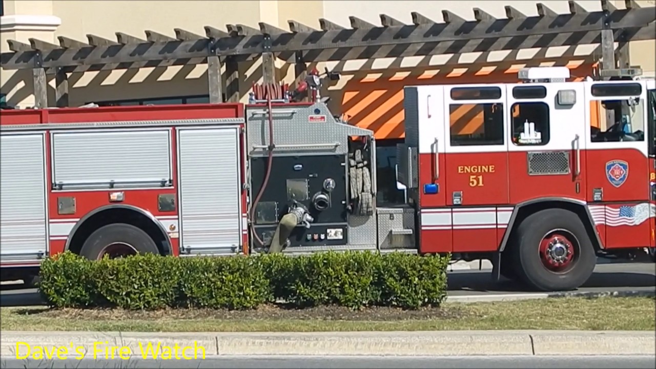 SAFD Engine 51 & Medic 31 on scene - YouTube