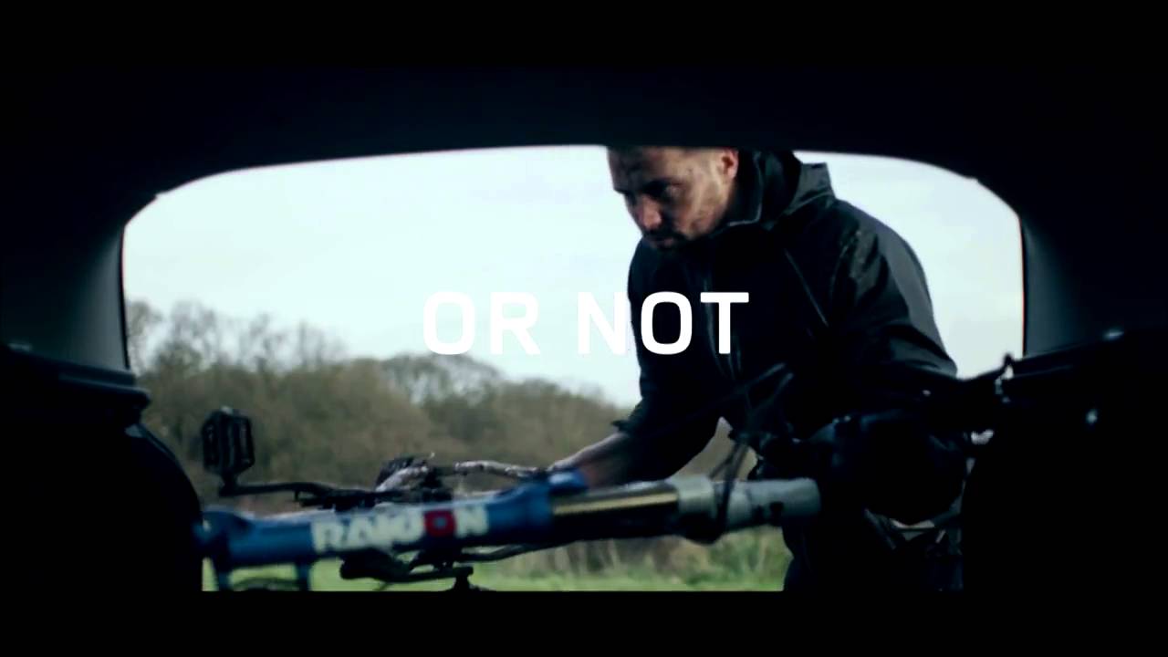 #Hibernot: Land Rover Gesture Tailgate Control | Ridgeway Land Rover ...