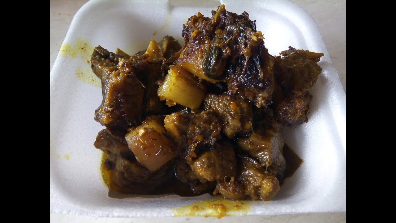 MENCICIPI RICA-RICA BABI DAN RICA-RICA NYAMBEK DI WARUNG BEJO DI BANYU ...