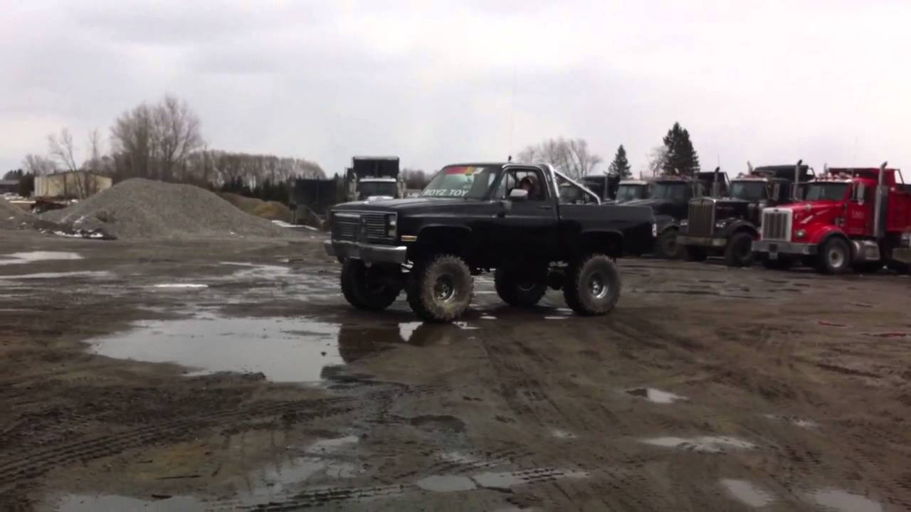 383 stroker 475hp mud bogger first start up - YouTube