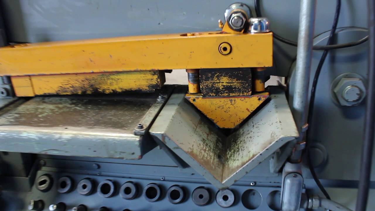 Piranha - Hydraulic Iron Worker | 50 Ton Stock #7335 - YouTube
