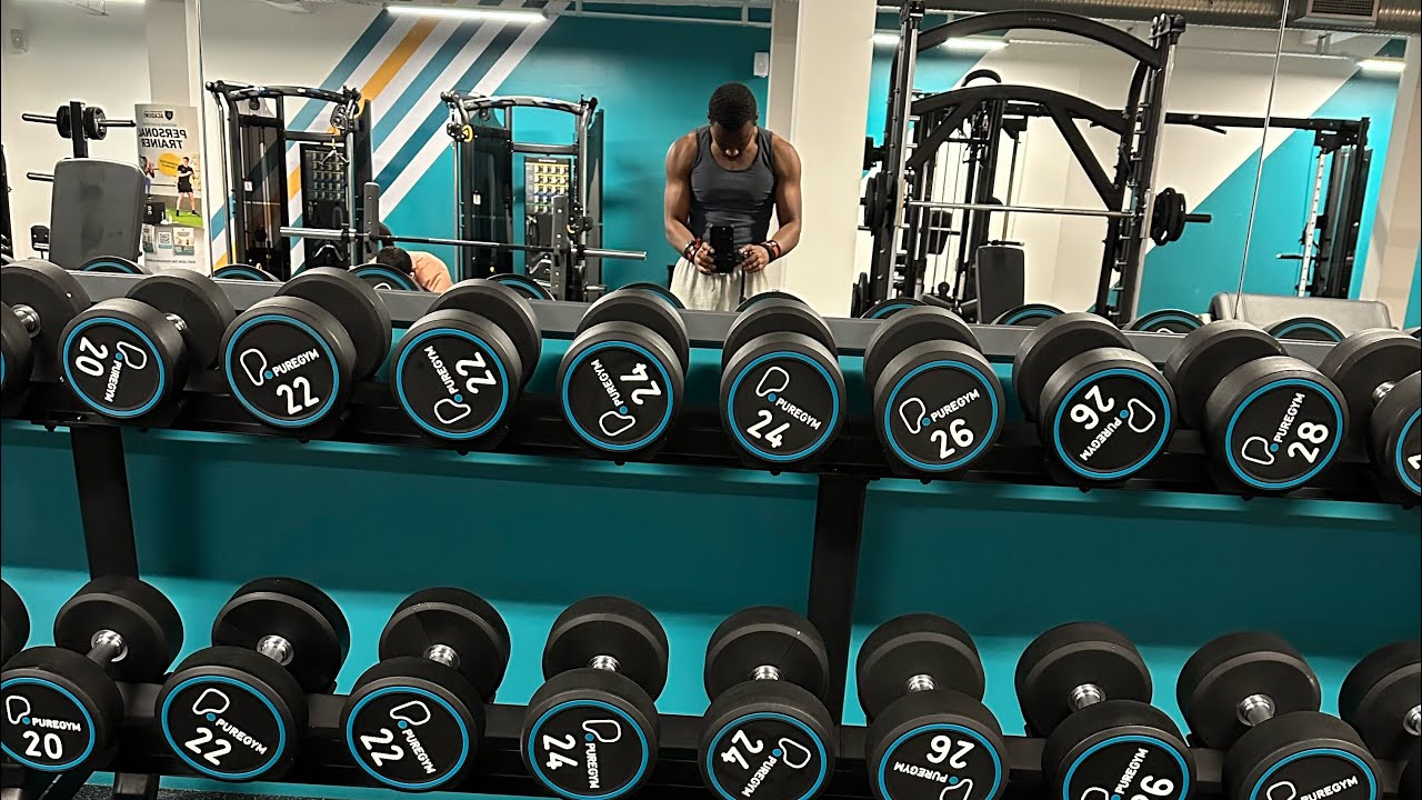 TRYING OUT THE NEW PURE GYM IN HORNCHURCH, LONDON - YouTube