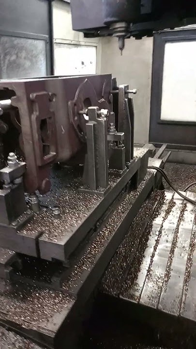 😱 tool change in vmc 😱 - YouTube