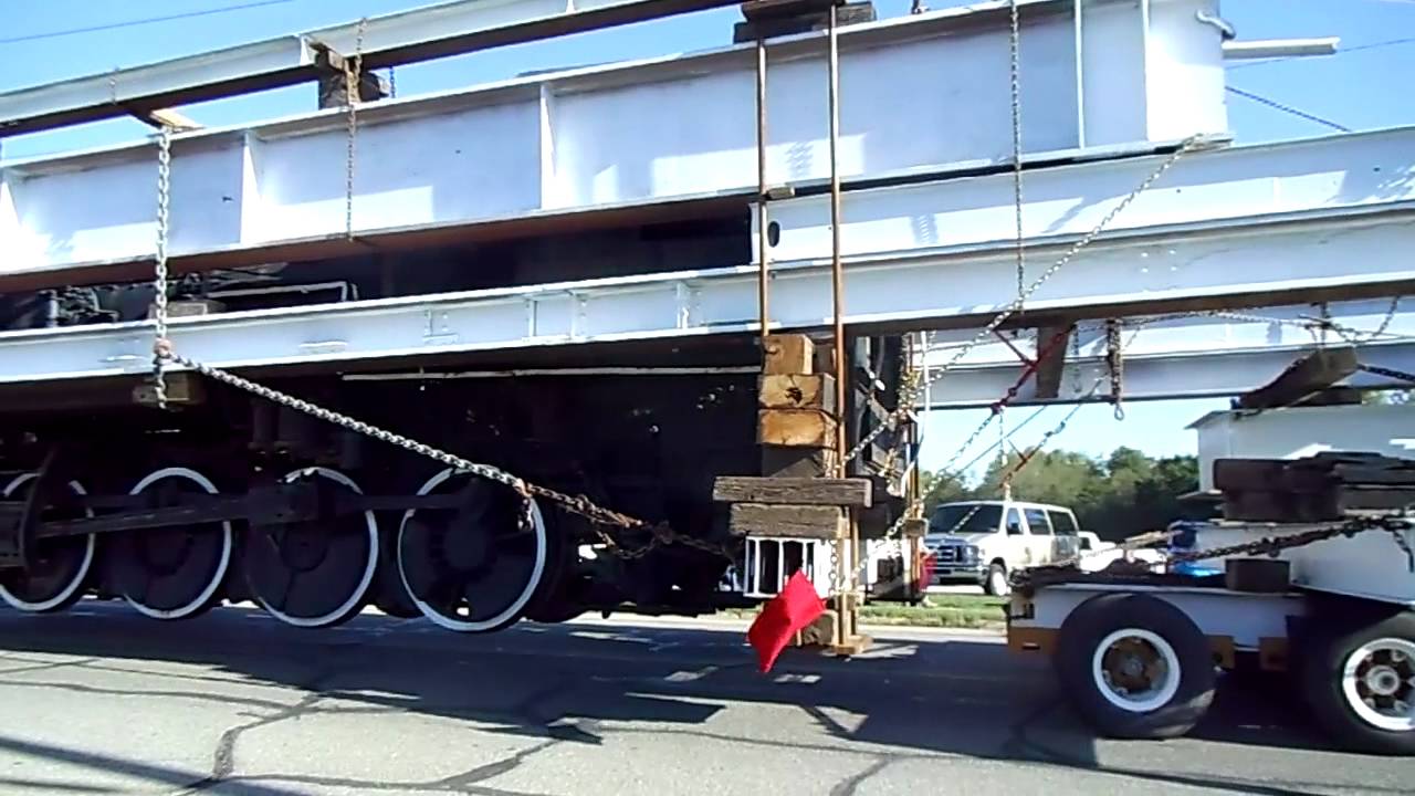 moving a steam engine train pittburg ks - YouTube
