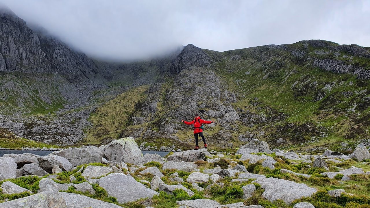 Tryfan north face scramble, Sinister gully, Bristly ridge, Glyder fach ...