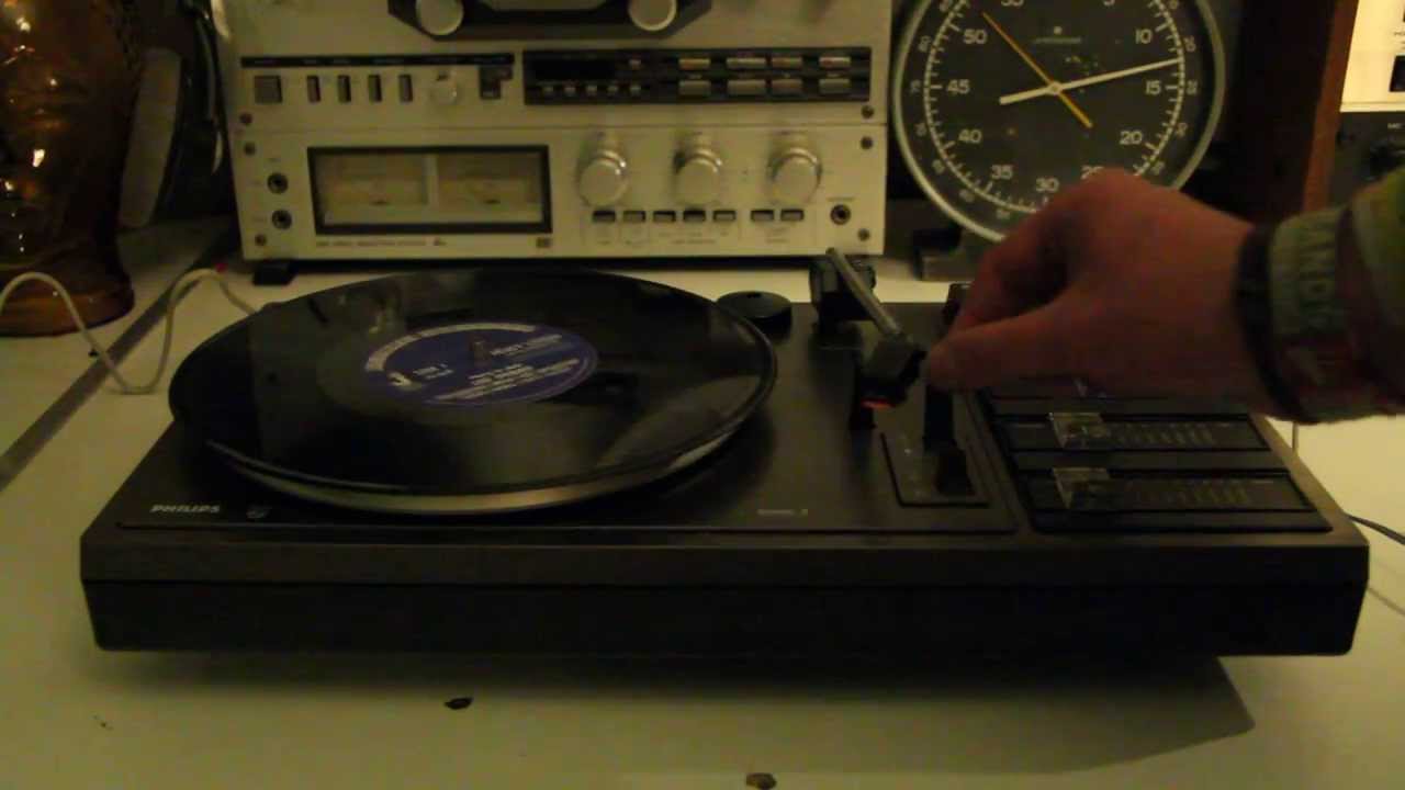 Very brief Philips Stereo 400 demonstration for Peter - YouTube