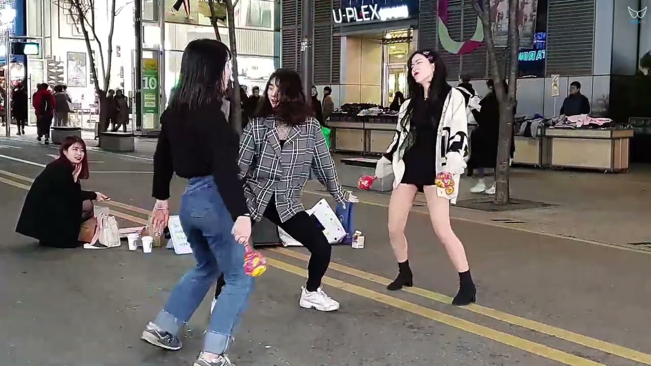 190317 신촌 버스킹 공연 여성 댄스팀 무토 쉬는 시간 Youtube