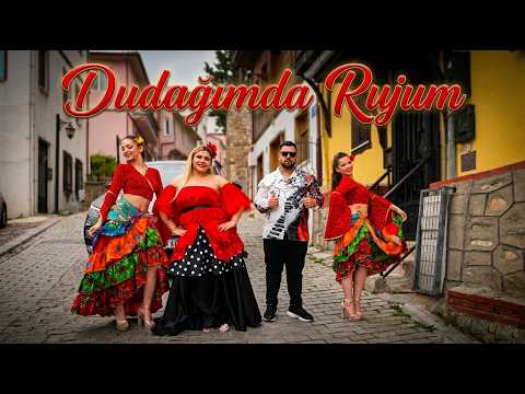 İZMİTLİ APO - DUDAĞIMDA RUJUM | ROMAN HAVASI 2026 (Official Video)