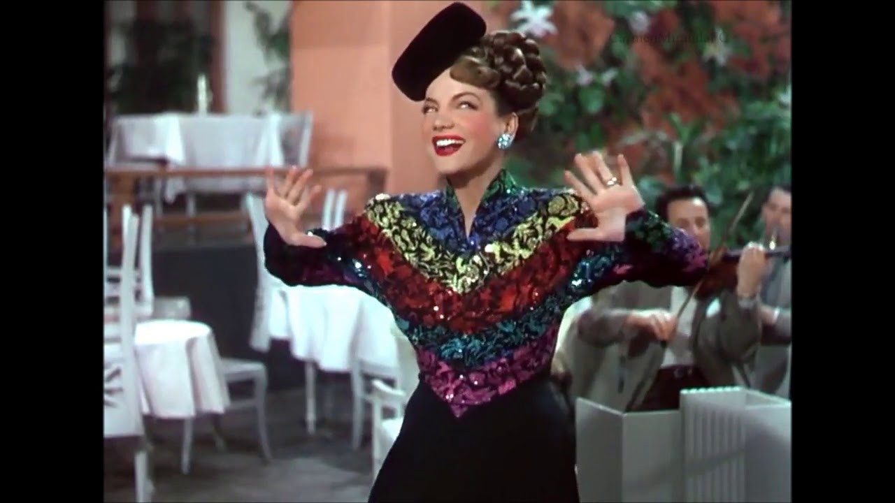 Carmen Miranda Cooking With 'Glass' - YouTube