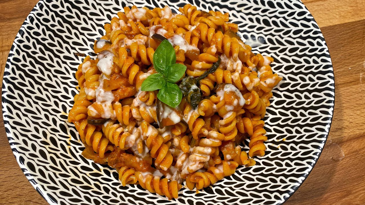 Fusilli GUANCIALE E MELANZANE!: 🐷🍆🚨🔥 - YouTube