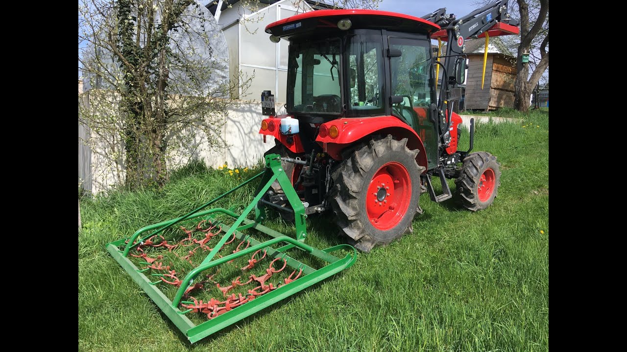Wiese schleppen und düngen | Düvelsdorf-Schleppe | Branson 5025C - YouTube