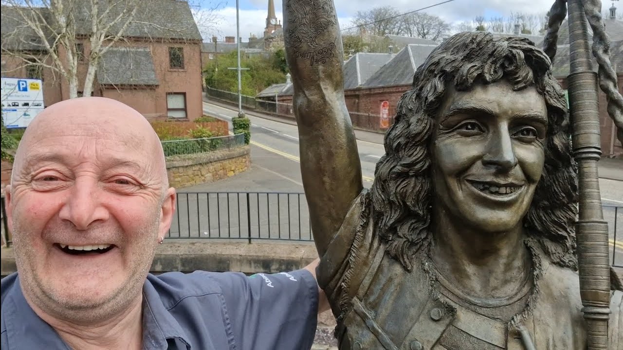 ACDCs Bon Scott memorial and lots of Bonny Scotland. 🤘💜🏴󠁧󠁢󠁳󠁣󠁴󠁿 - YouTube