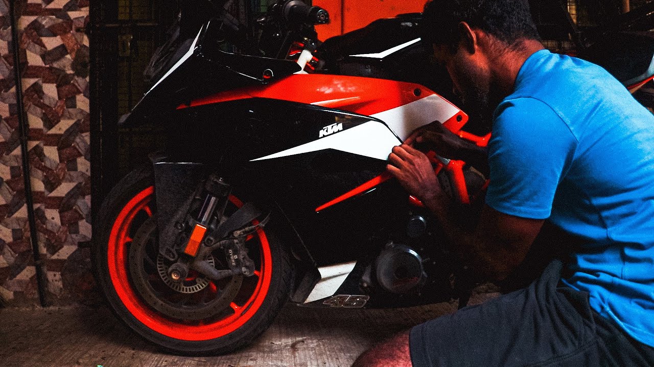 SIMPLE TRICK To Give Your KTM RC 390 a New Look | Sticker Delete KTM RC ...