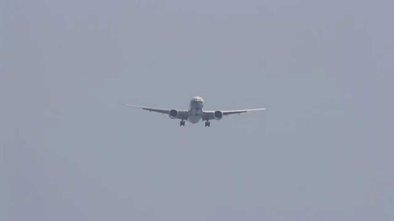 CX410 HongKong - Incheon CathayPacific BOEING777-300ER B-KQF - YouTube