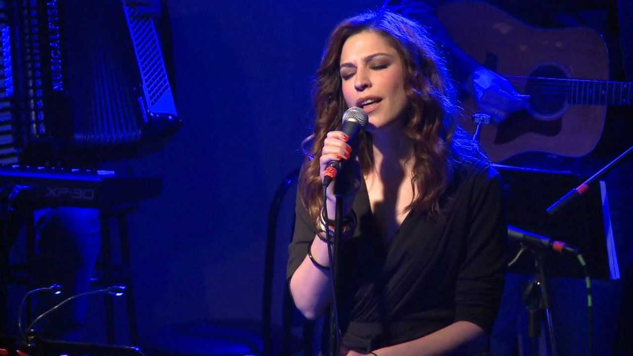 ΚΑΤΕΡΙΝΑ ΠΑΠΟΥΤΣΑΚΗ - ΠΕΤΑΩ ΧΑΜΗΛΑ - YouTube