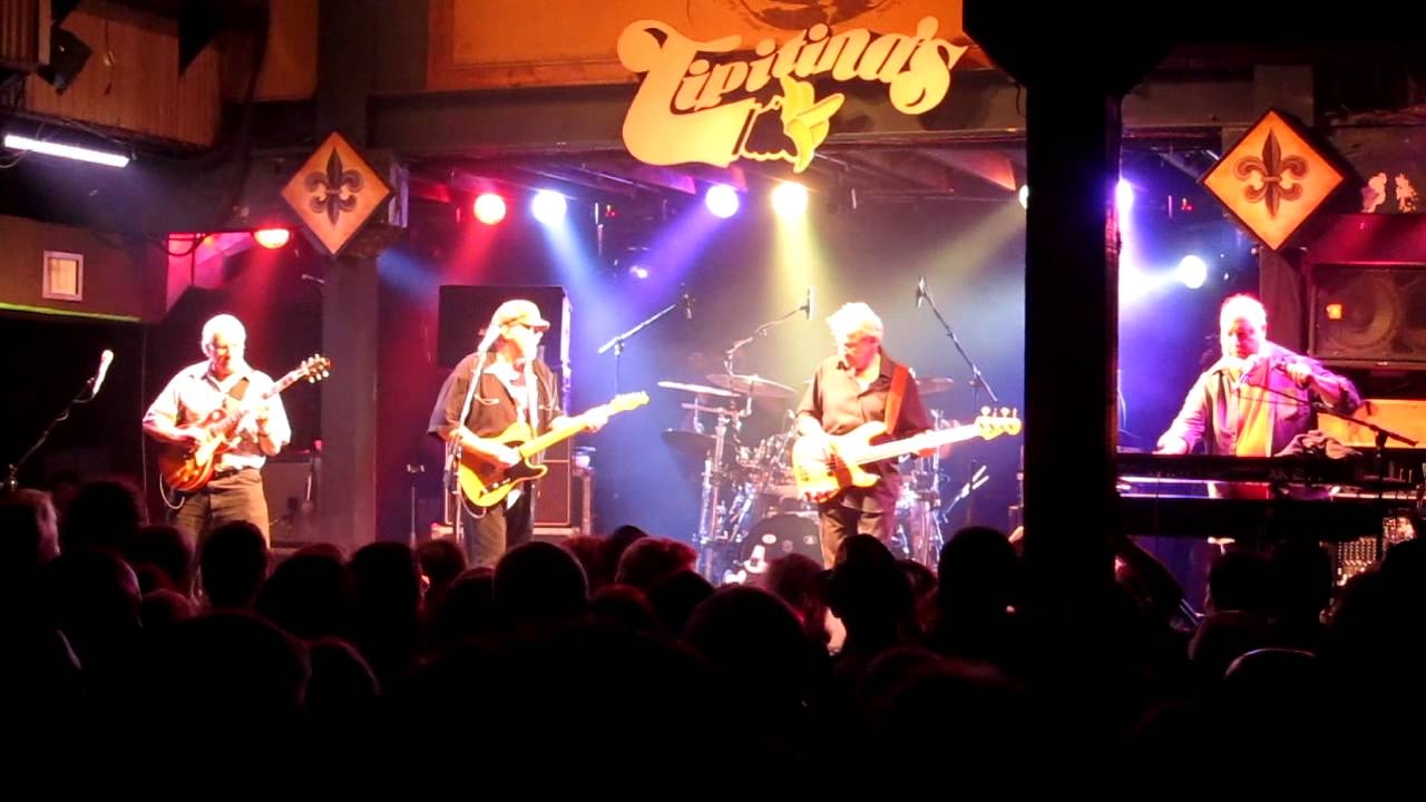 The Radiators "Red Dress" Last Watusi 2011-06-11 Tipitinas - YouTube