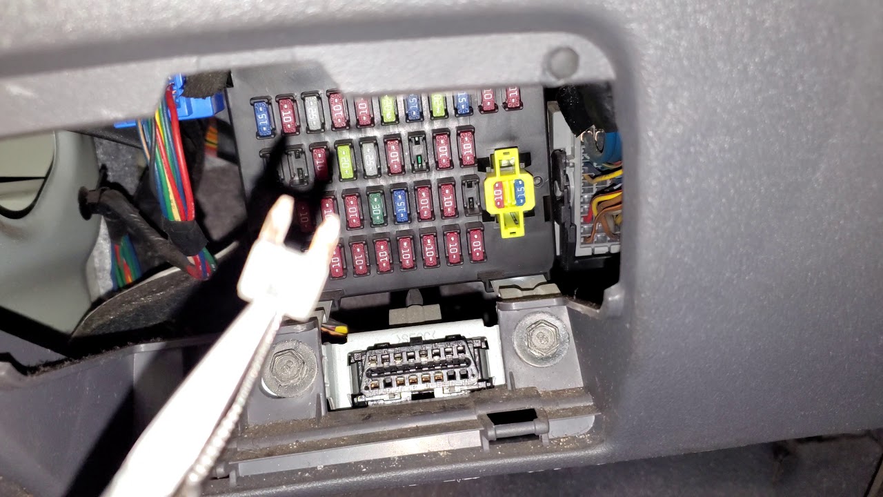 2007 Kia Rio Cigarette Lighter Fuse, Power Outlet Fuse Location - YouTube