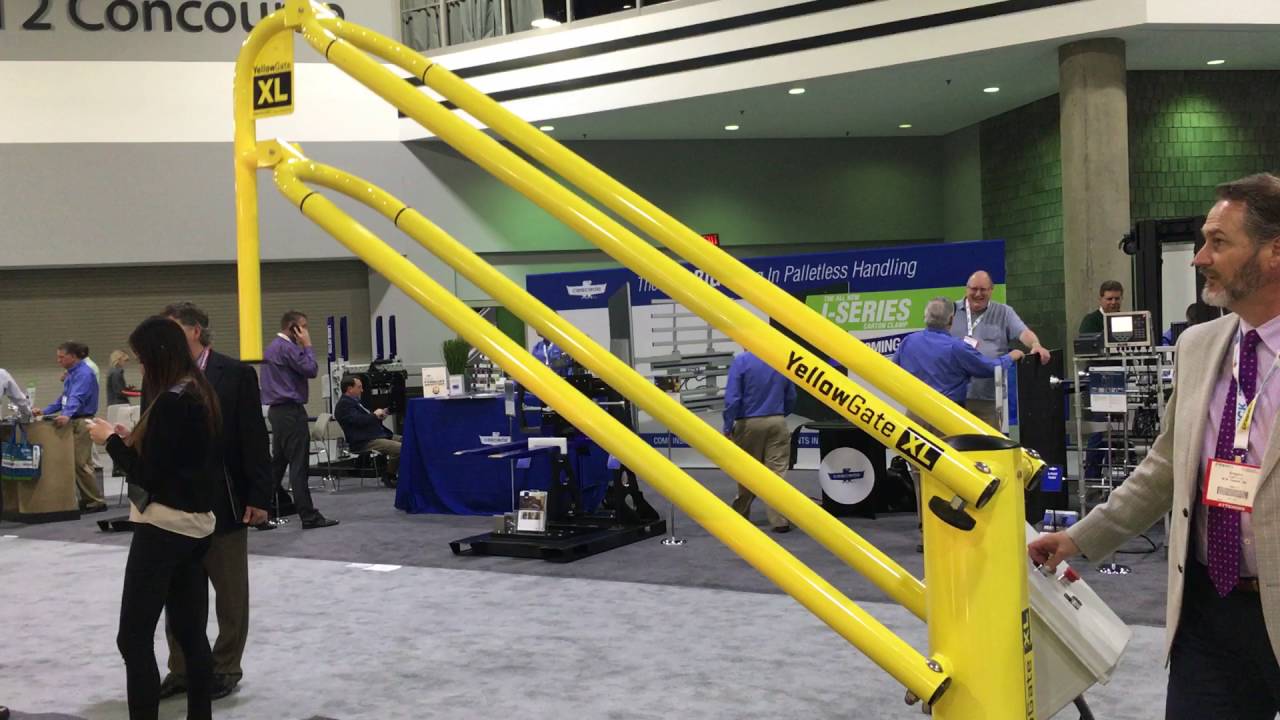 Vertical Swing Safety Gate - YouTube