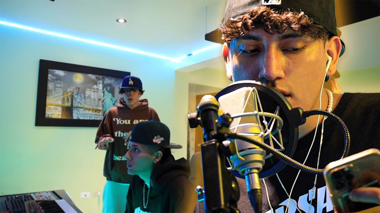 HACIENDO MI PRIMERA CANCIÓN CON TRIPPY SNAKE | VLOG 4 - YouTube